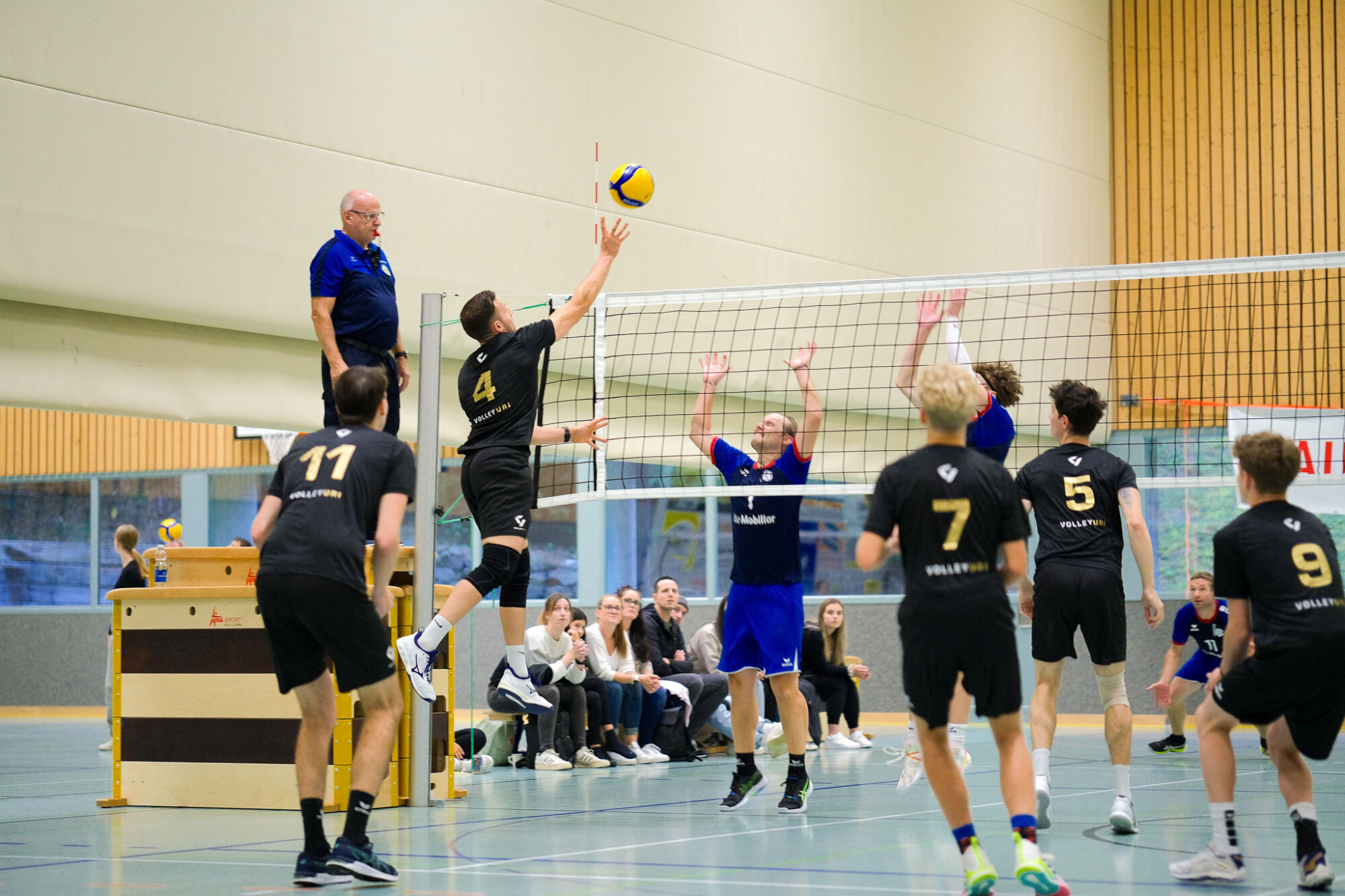 Home | Volley Uri